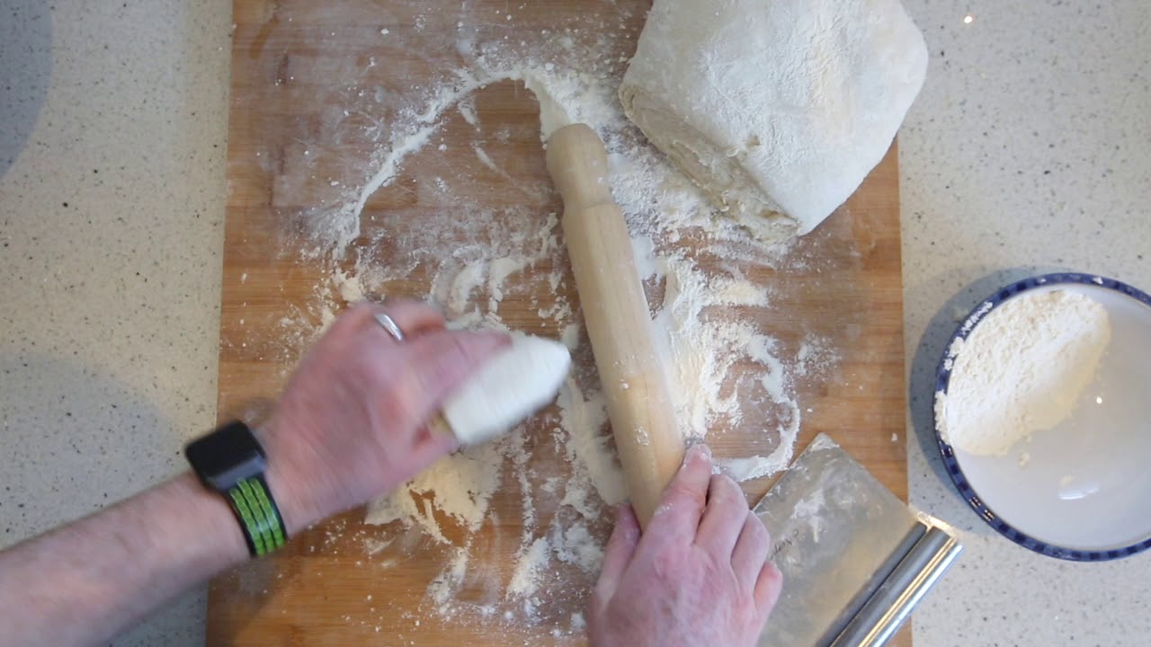 Learn how to make awesome pizza on an Ooni oven in 15 minutes - YouTube