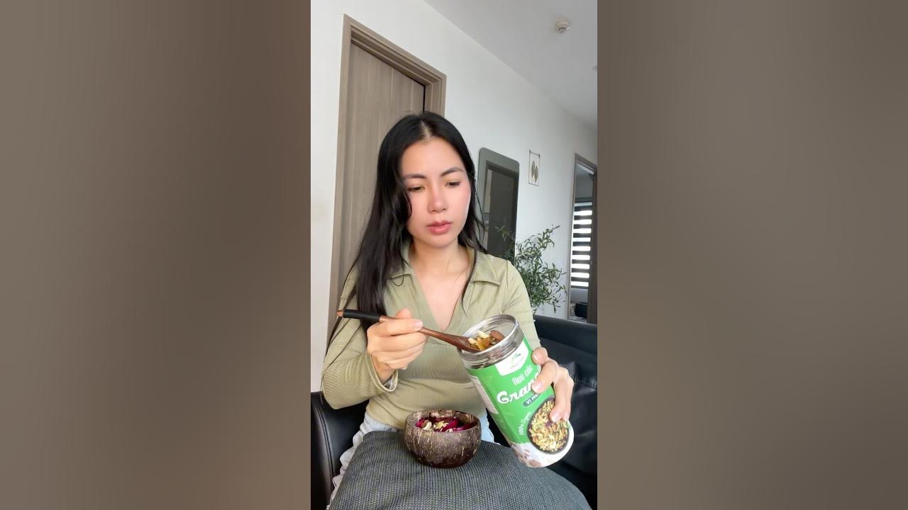 Sáng ăn tại quay clip mà ăn trễ đoá 😆 #healthyfood #granola #ngucoc - YouTube