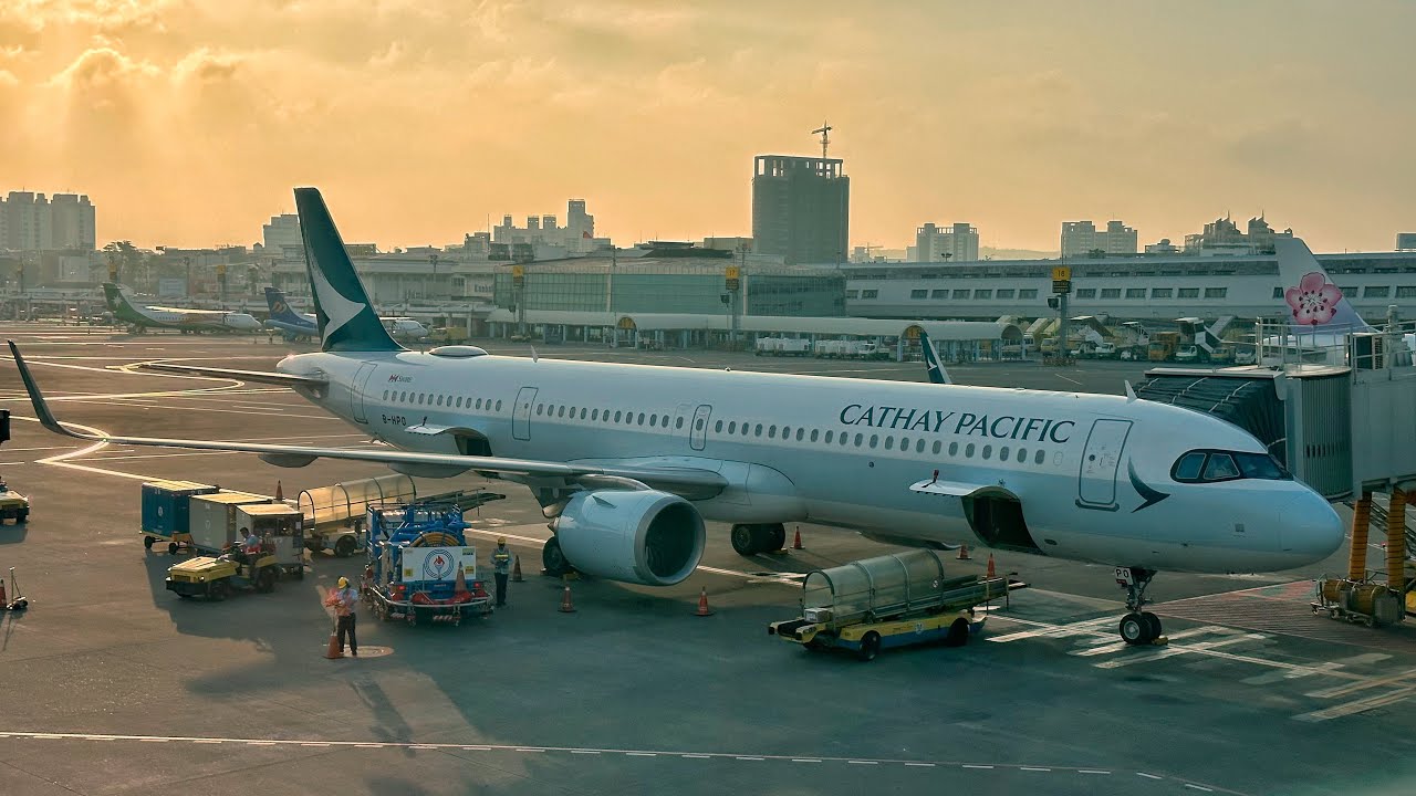 Cathay Pacific 丨CX447 丨 Kaohsiung to HongKong 丨aviation record - YouTube