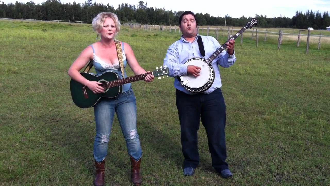 Skunk Hollow singing "Minnesota" - YouTube