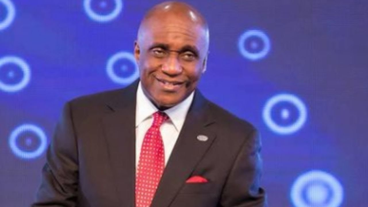 Only poor people keep their phones on in church - Pastor Ibiyeomie ...
