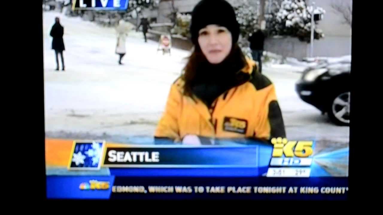 Reporter Ruins Sledding Fun on Queen Anne hill in Seattle? - YouTube