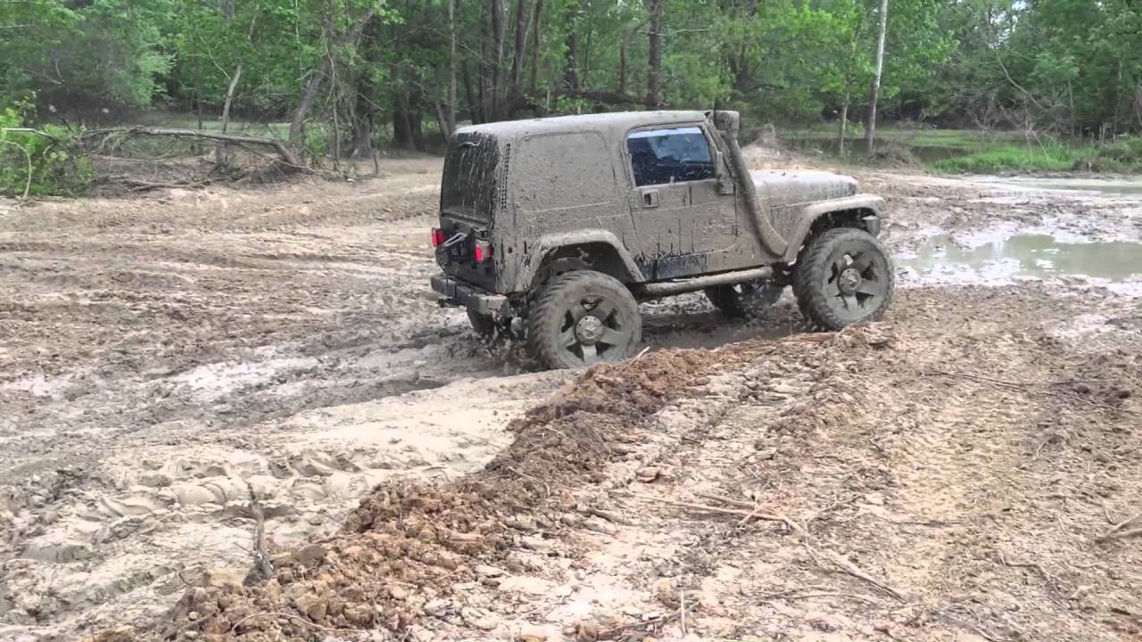 Extreme jeep mudding Crosby,tx - YouTube