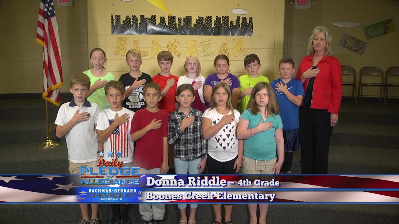 Daily Pledge of Allegiance: Donna Riddles' 4th grade class - Boones ...