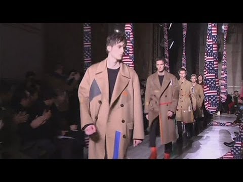 Carven ve Valentino erkek kıyafetleriyle Paris'te ilgi çekti - le mag
