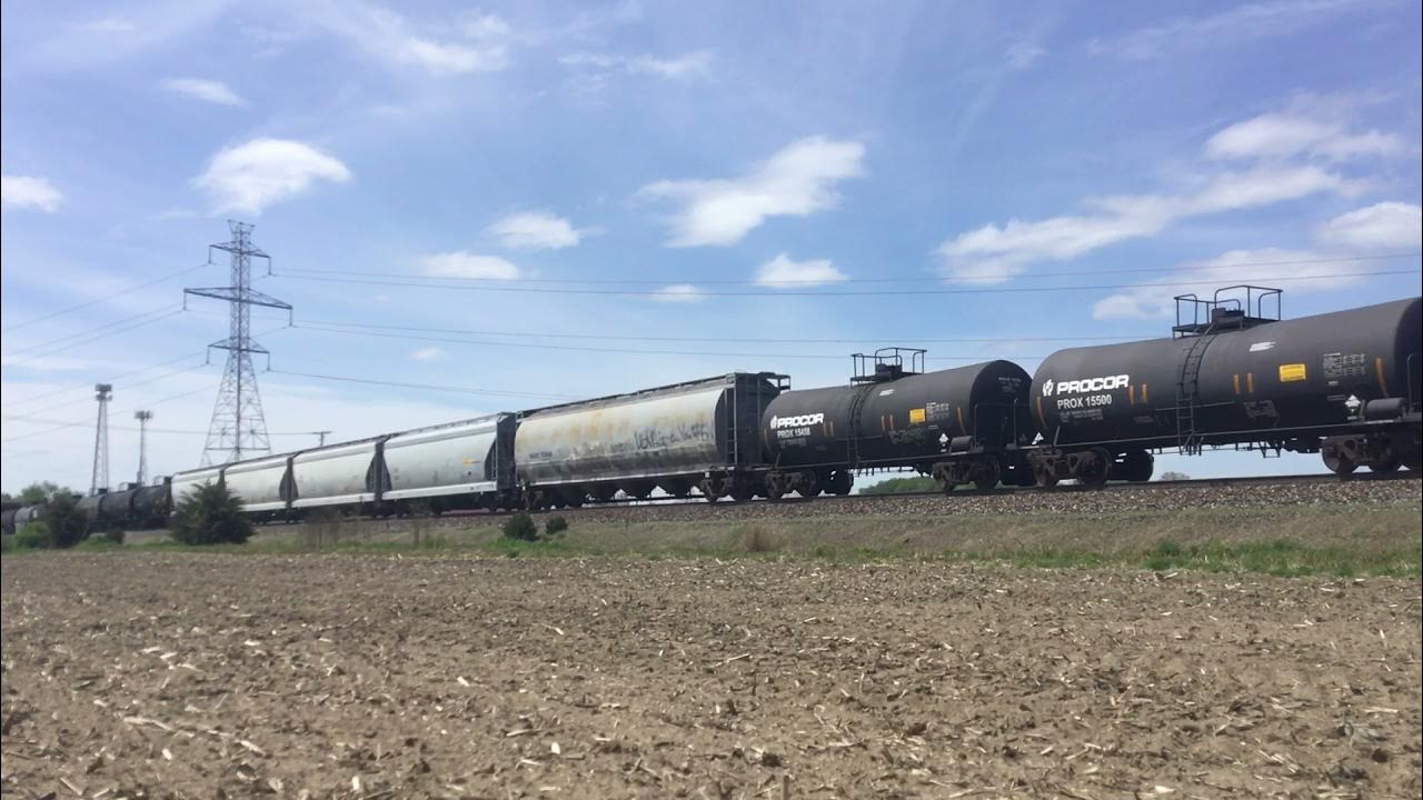 CN 3008 leading M396! (Ft.BCOL Dash 9, ICG/GTW 86’ Duo) 5/2/21 - YouTube