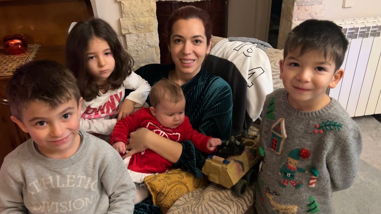 ΤΑ ΟΙΚΟΓΕΝΕΙΑΚΑ ΜΑΣ ΧΡΙΣΤΟΥΓΕΝΝΑ / MINI XMAS VLOG 💕 Ιωάννα Ανδρονή ...