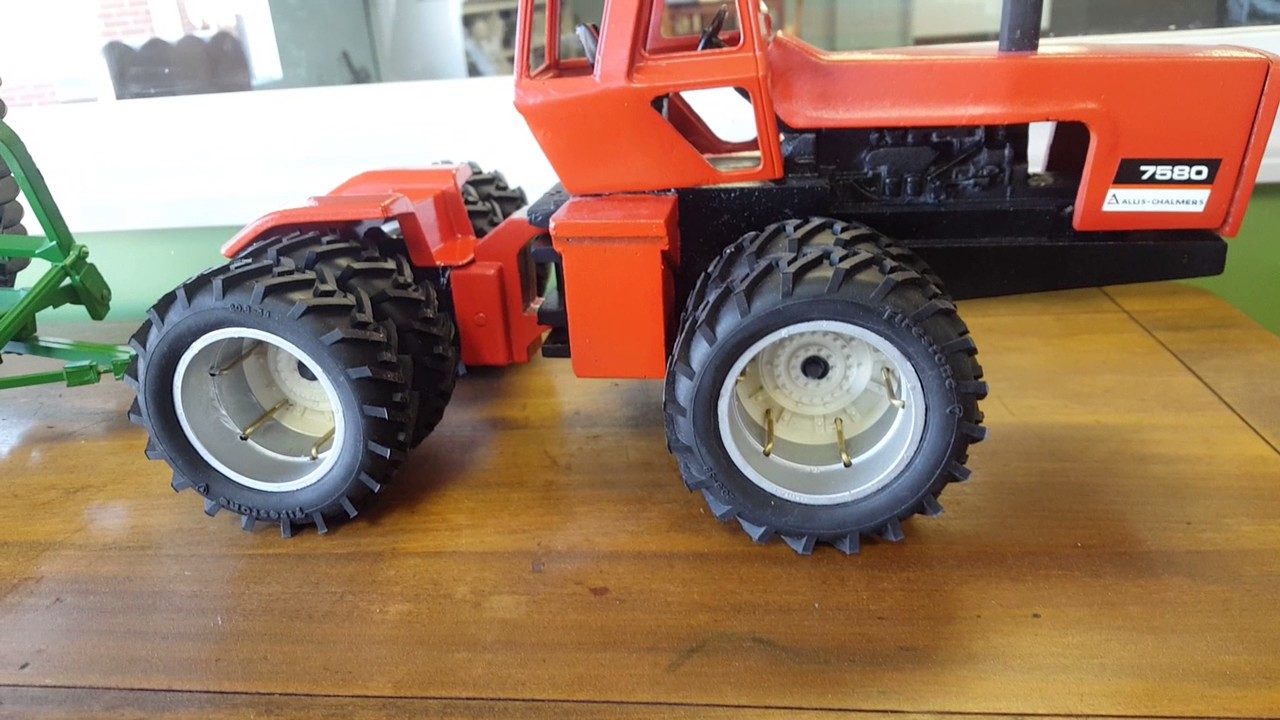 400 subscribers! A 1/16 allis chalmers 7580 - YouTube