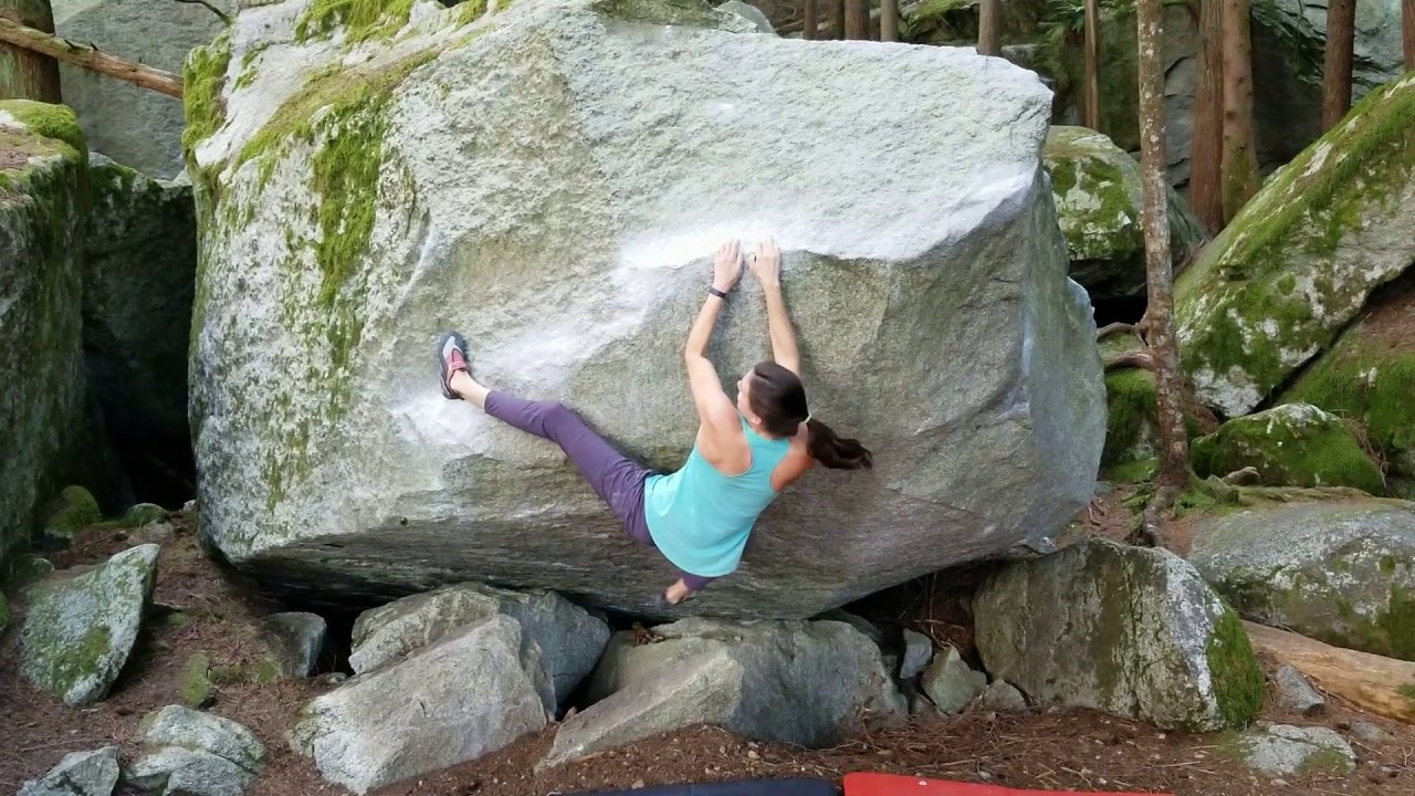 Squamish Bouldering - Easy in an Easy Chair, V4 - YouTube