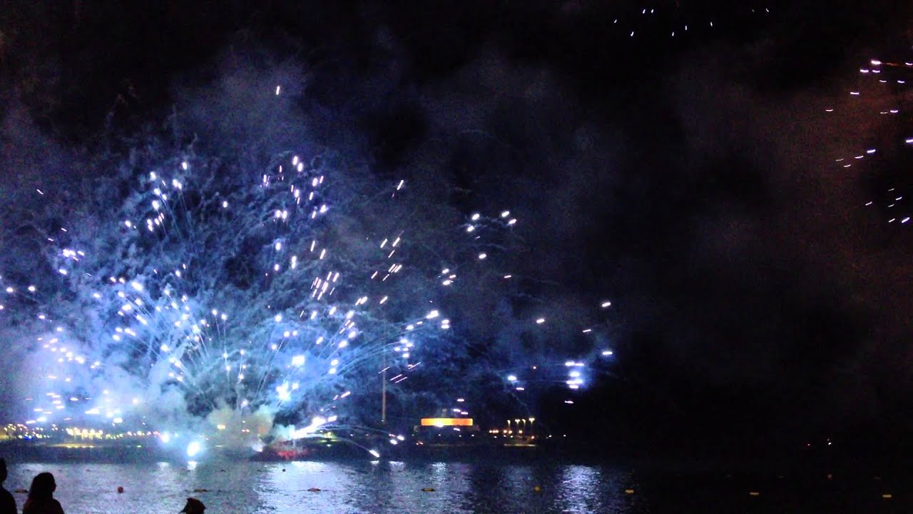UAE 41 National Day Fireworks Display-Abu Dhabi Khalidiya Family ...