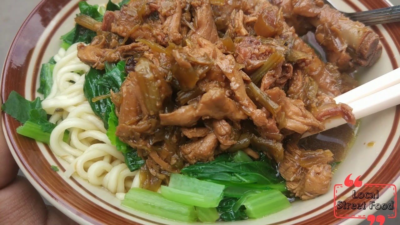 Awesome Chicken Noodle || Malang East Java || Tronojoyo Street. - YouTube
