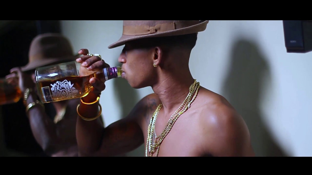 EL MICKY G - TE CAIGO ALLA - 12 12 (VIDEO OFICIAL) BY CON TO EL FLOW ...