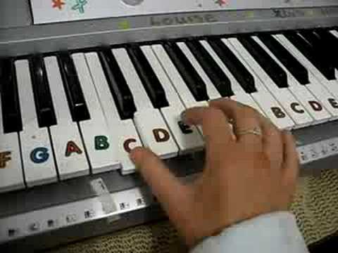 learning to play keyboards - YouTube