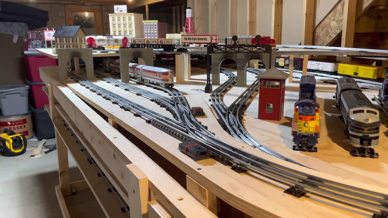 Williams CSX SD90 Running Conventionally on the 5’x12’ Layout - YouTube