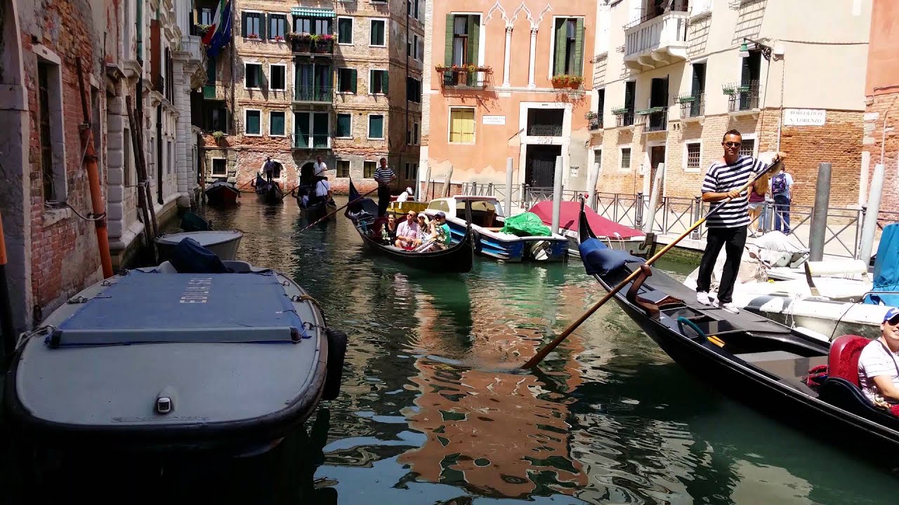 Gondola singer in Venice (4K UHD) - YouTube