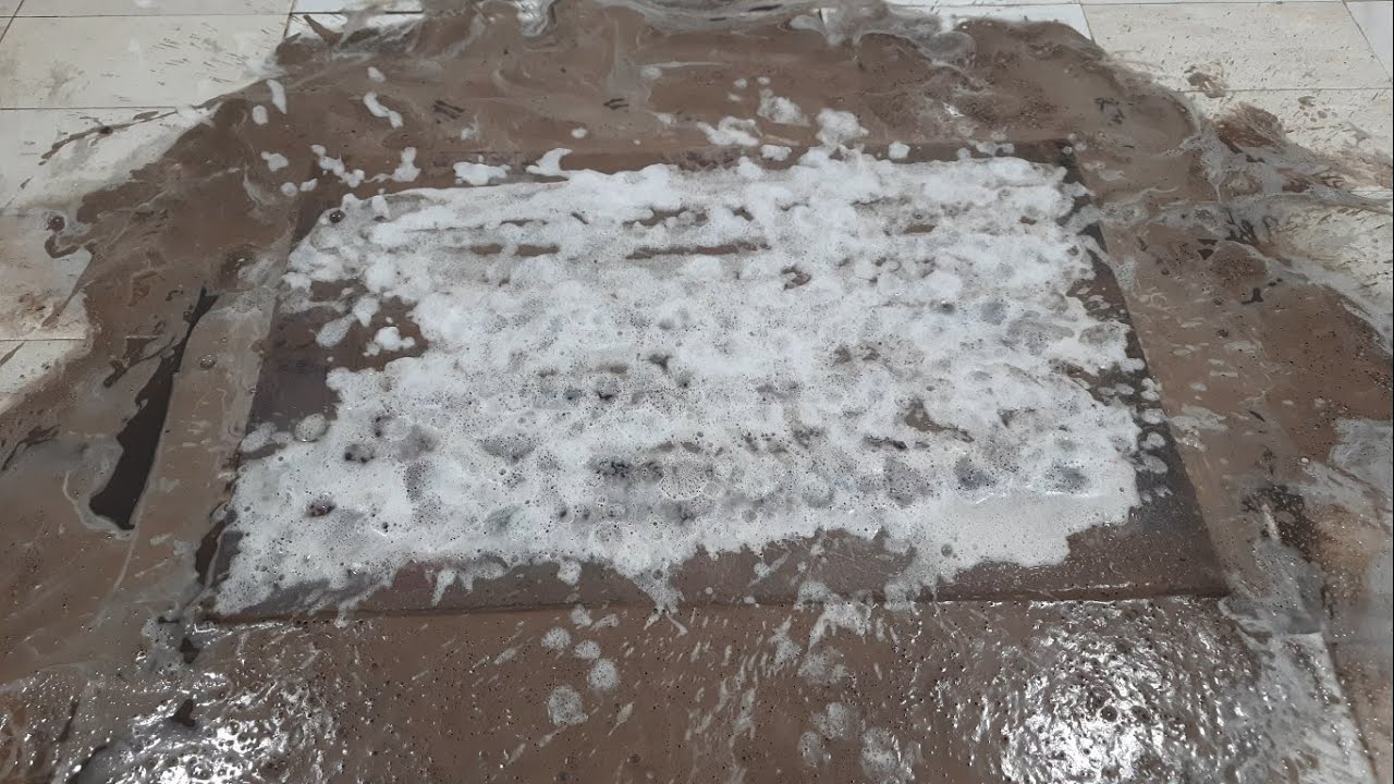 Washing the old carpet with black and smelly sludge - YouTube