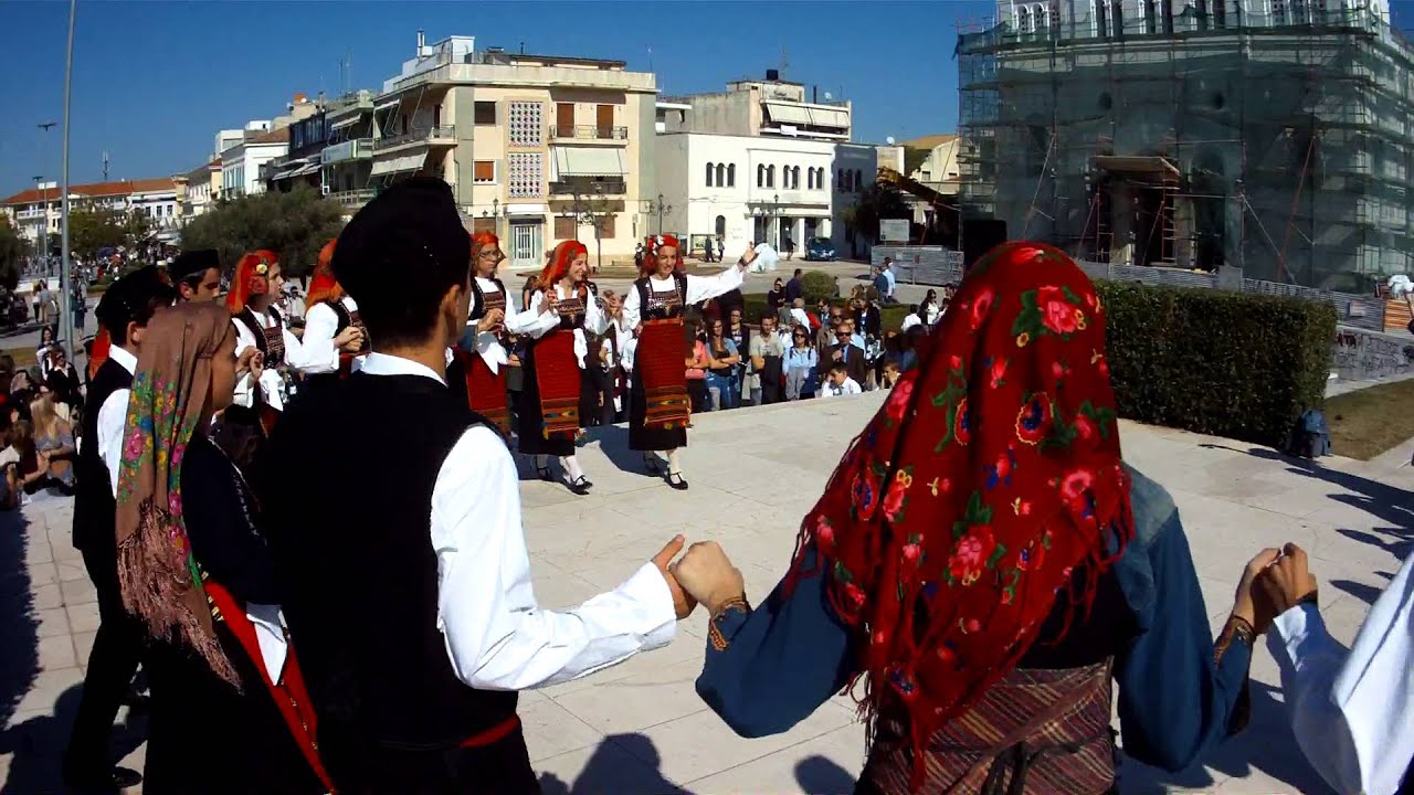 Λυκειο Ελληνιδων Πυργου 28η Οκτωβρίου 2015 - YouTube