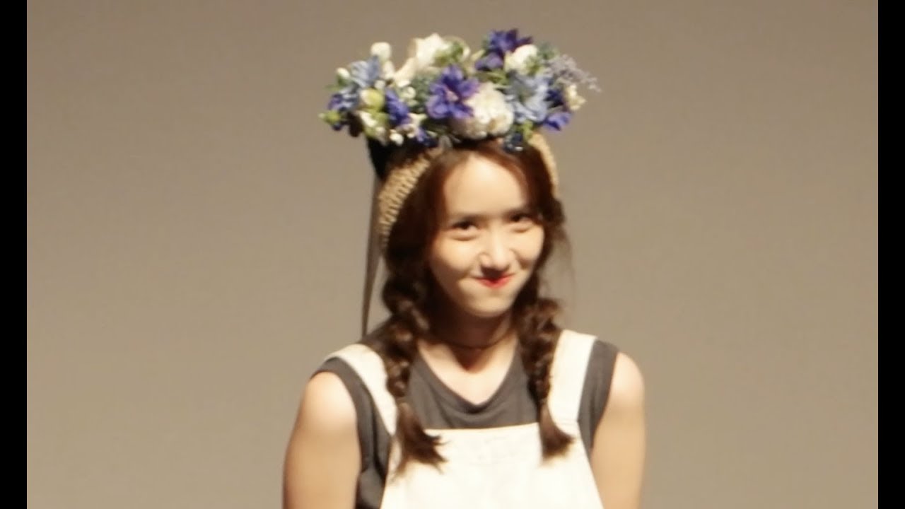 Yoona - Exit Movie Greeting Premiere at CGV Apgujeong 190815 엑시트 무대인사 ...