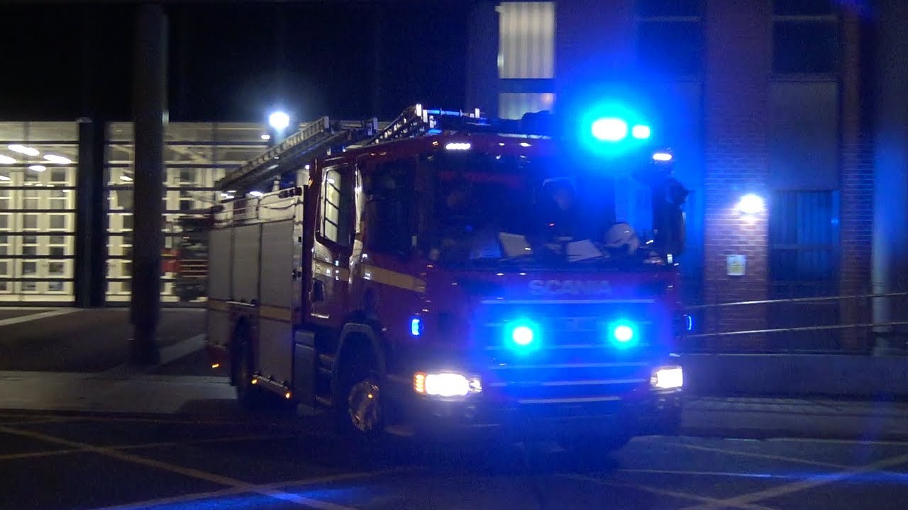 Merseyside Fire & Rescue Service - City Centre Water Ladder Turnout ...