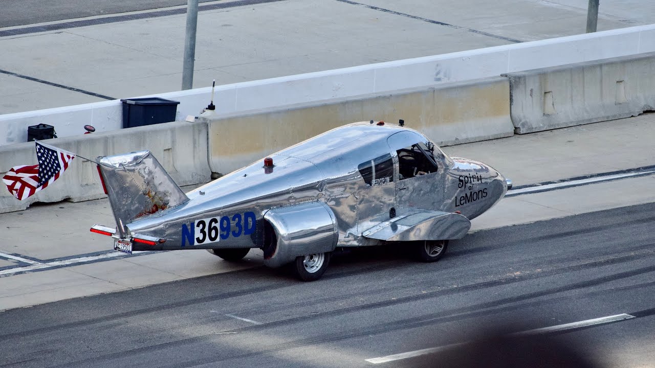 Airplane Burnout Cleetus And Cars Bristol - YouTube