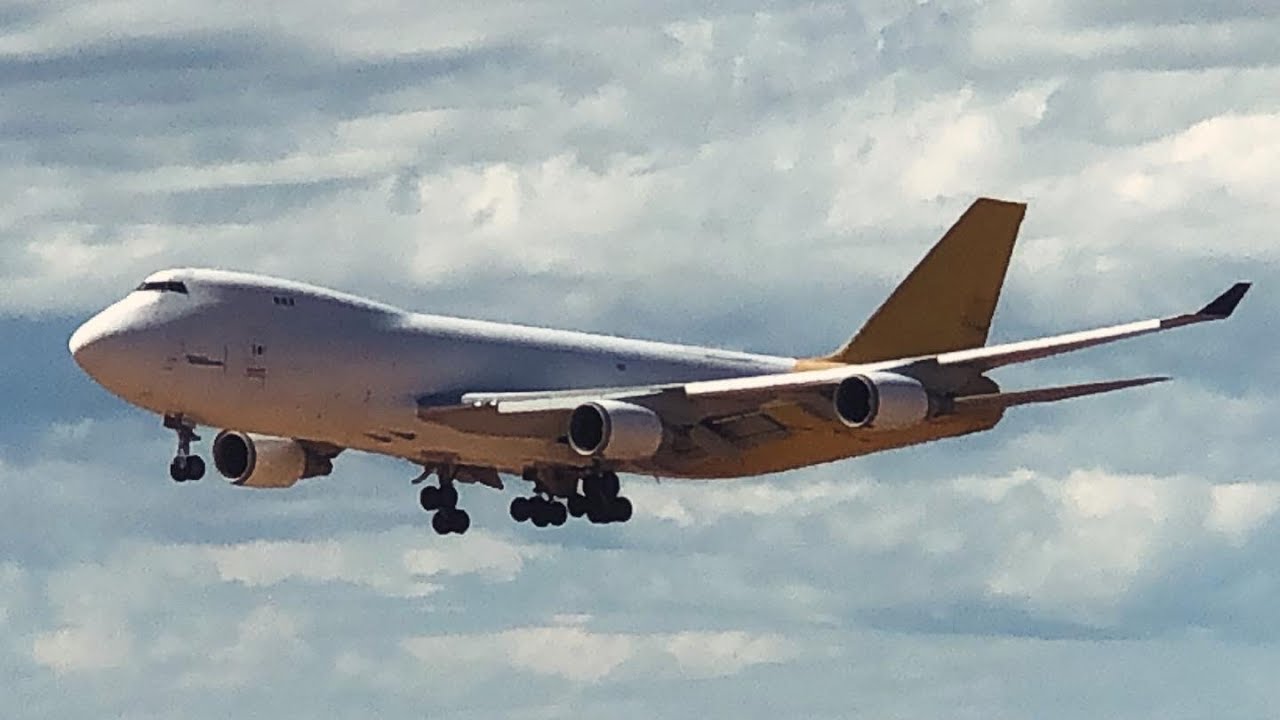 *RARE* Ex DHL Now Atlas Air 747-400 Lands at Perth RW03 - YouTube