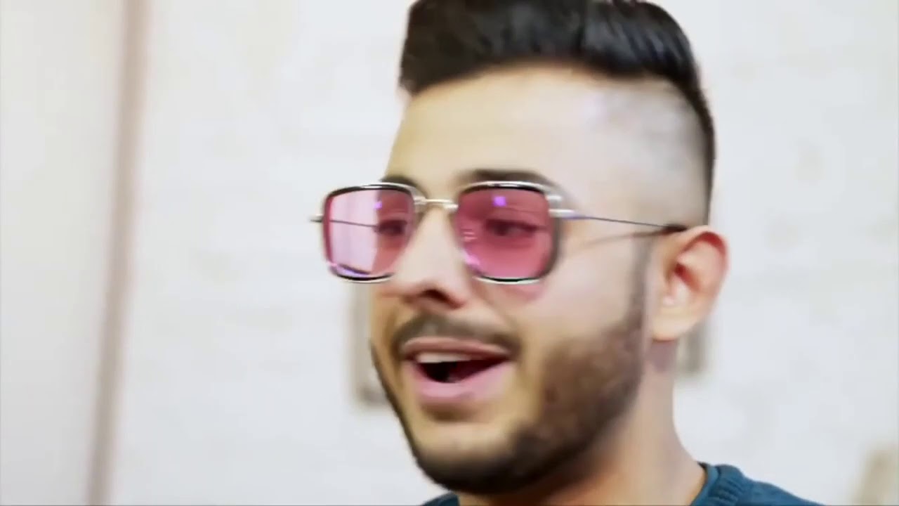 CARRYMINATI ROOM TOUR 1CR ka room setup - YouTube