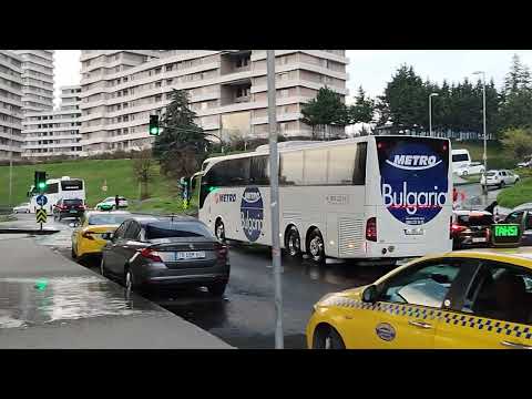 İSTANBUL ESENLER OTOGAR’DA YAĞMURLU AKŞAM! TÜM OTOBÜSLER PEŞ PEŞE YOLA ÇIKIYOR! 🌧️🚍