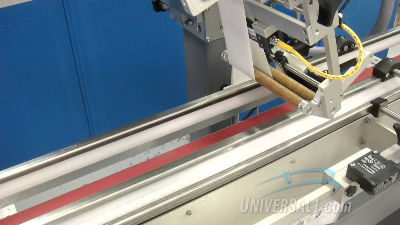 High speed labeling of clamshell containers - YouTube