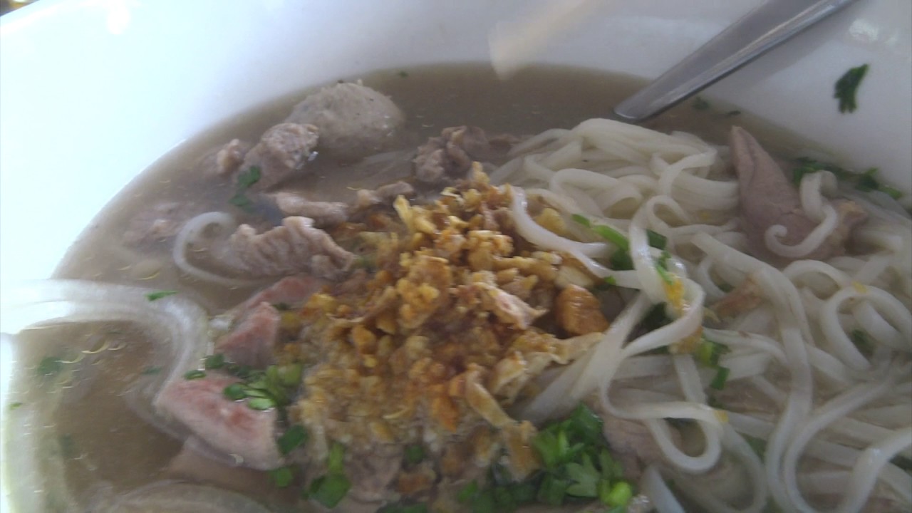 Laos food Pho noodle soup - YouTube