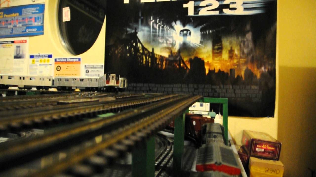 MTH MTA NYC Transit R36 World's Fair Subway Set 3/3 - YouTube