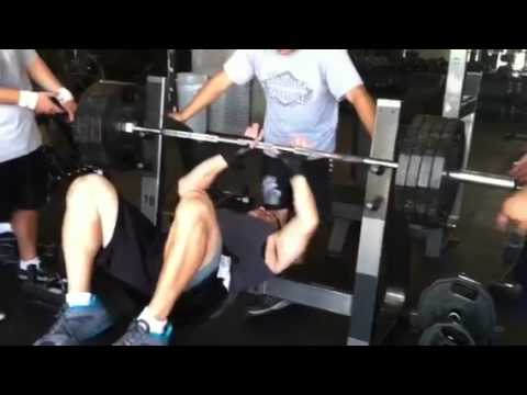 Monster lifting 400 pounds on chest - YouTube