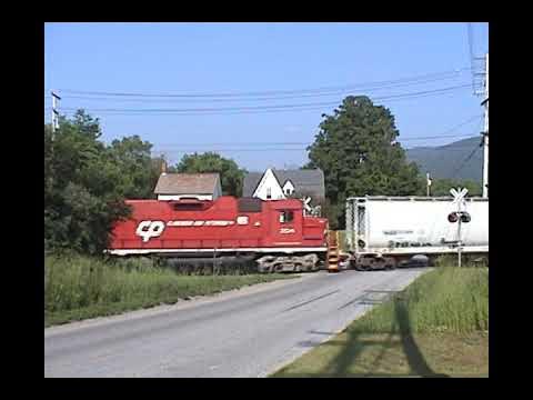 Vermont Railway 201 + 204 EMD GP38-2 + EMD GP40 Freight Passing Rutland Railroad Crossing 6/26 ...