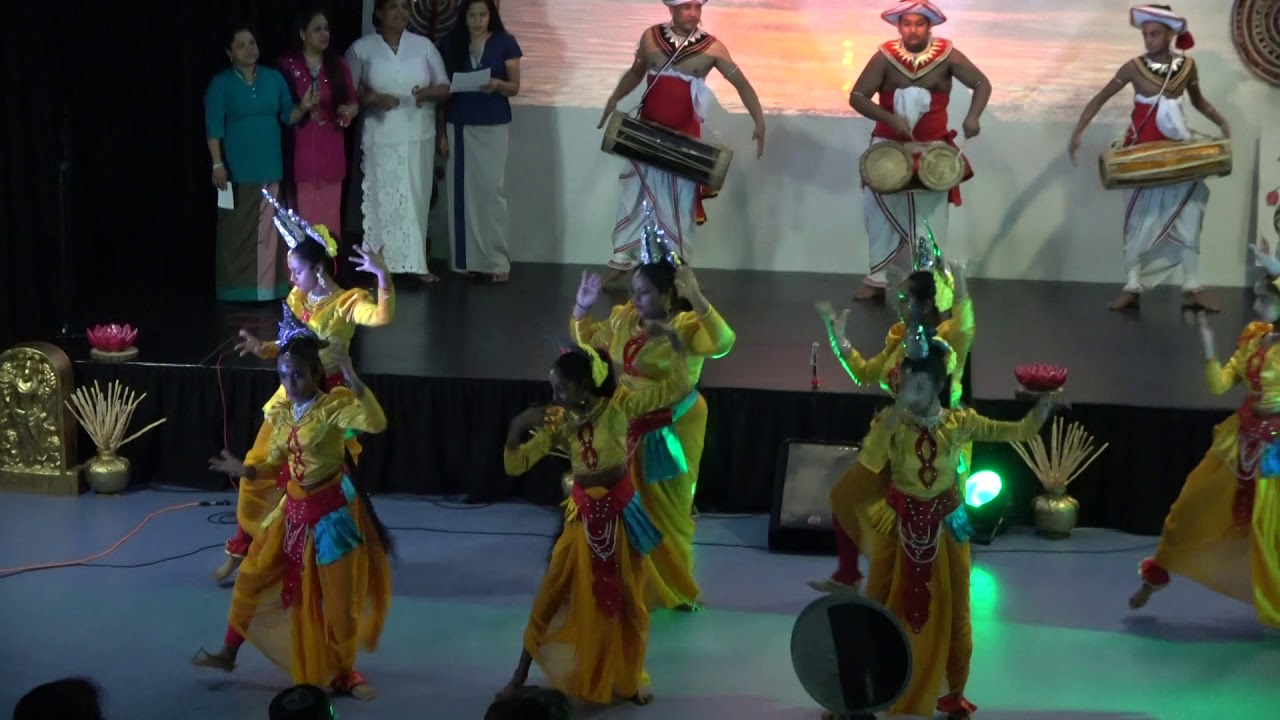 Giridevi Dance - Hela Daruwo Cultural Show 2019 - YouTube