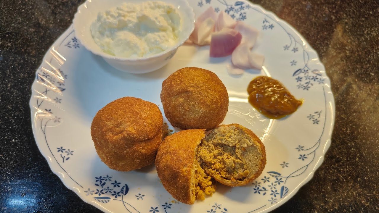 Flavors of Bihar: Fried Litti Recipe | Easy Litti Recipe | तली हुई लीटी ...