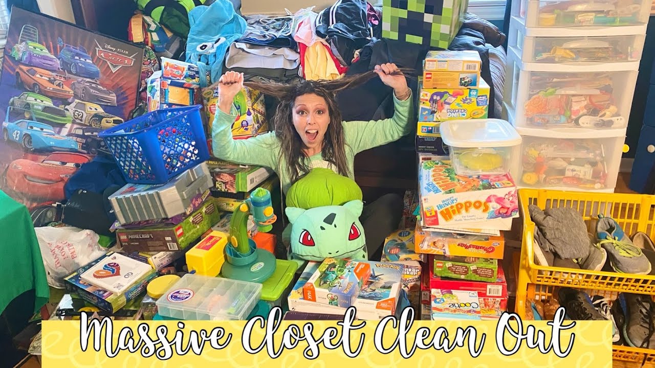 Hoarders ️ MASSIVE CLOSET CLEANOUT | Hoarding to Minimalism | Extreme ...