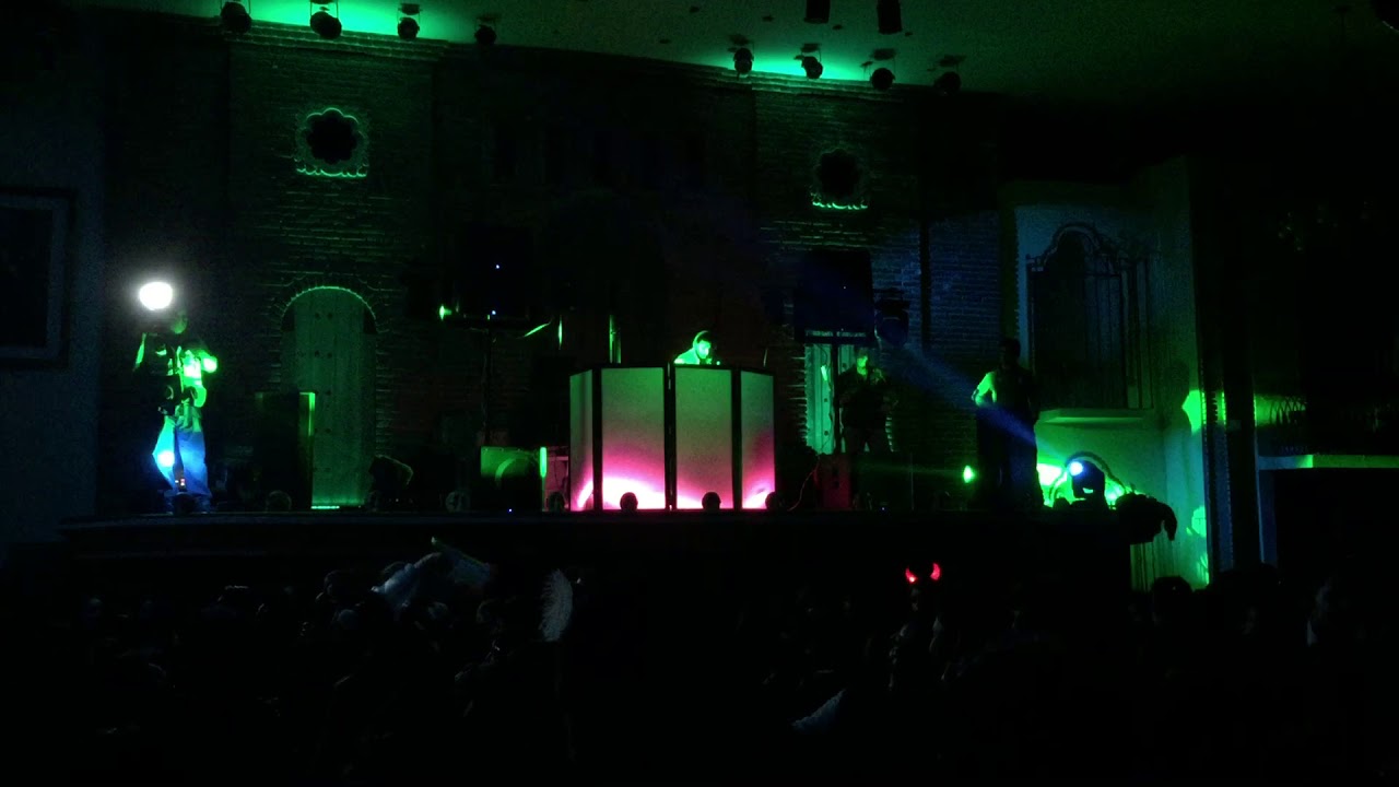 Halloween IMX 2015, QSC KLA-12 - YouTube