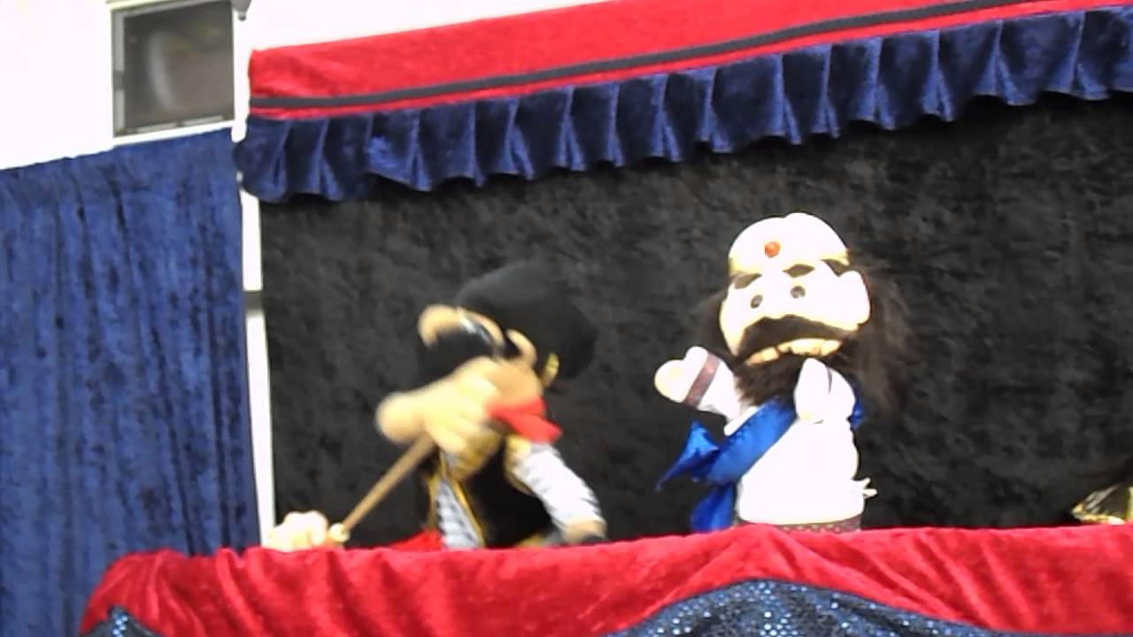 Purim Puppet Shpiel Happy Minyan LA 2014 - YouTube