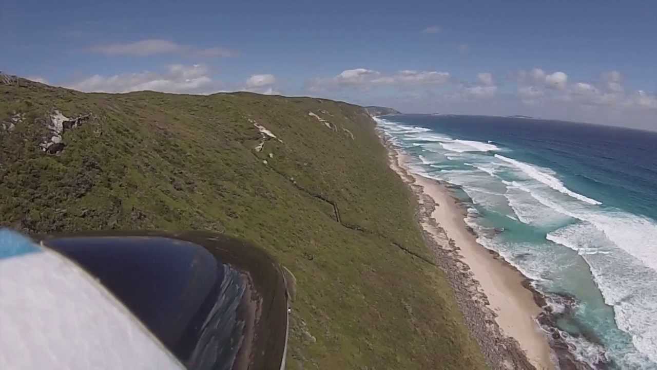 Sandpatch, Albany, Close cliff flying.... - YouTube