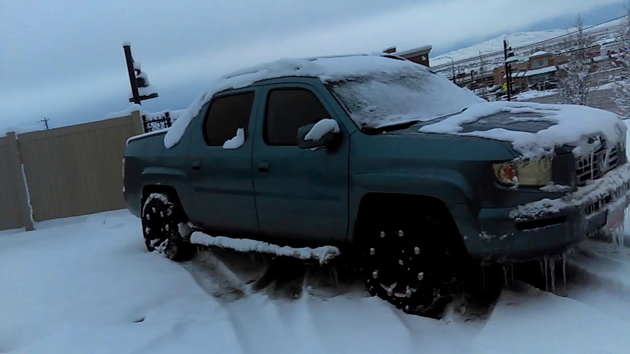 Honda ridgeline 2006 in snow - YouTube