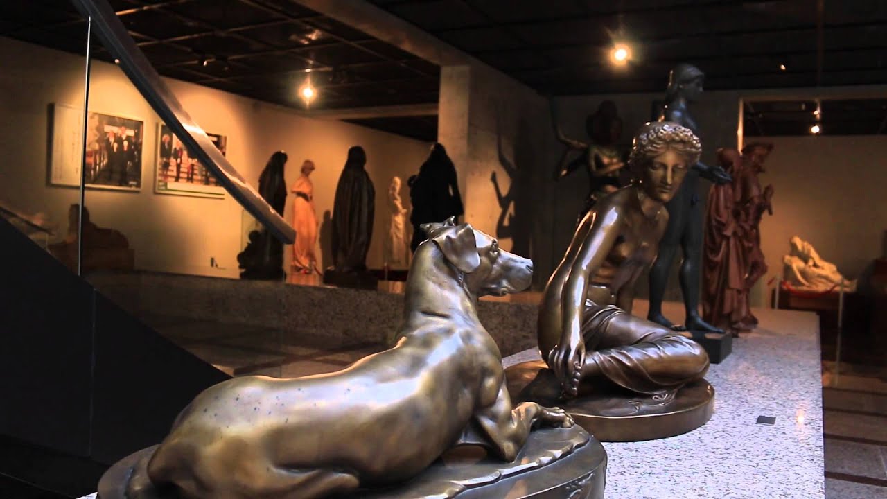 The Louvre Sculpture Museum - MieXplorer - YouTube
