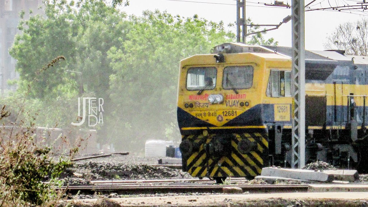 India's first Dual cab locomotive | VIJAY | WDG4D | 12681 | Sabarmati ...