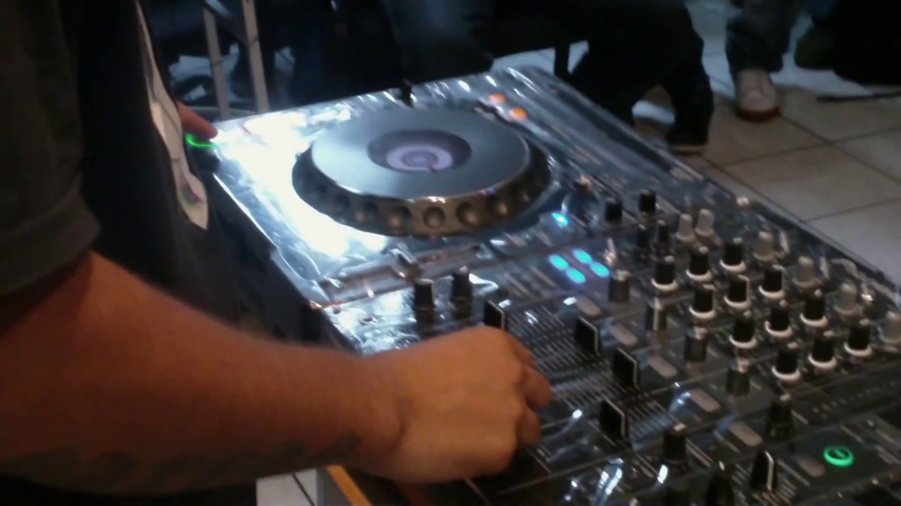 ACADEMIA DE DJ NIÑO AZUL | Master Class DJ con Prax - YouTube