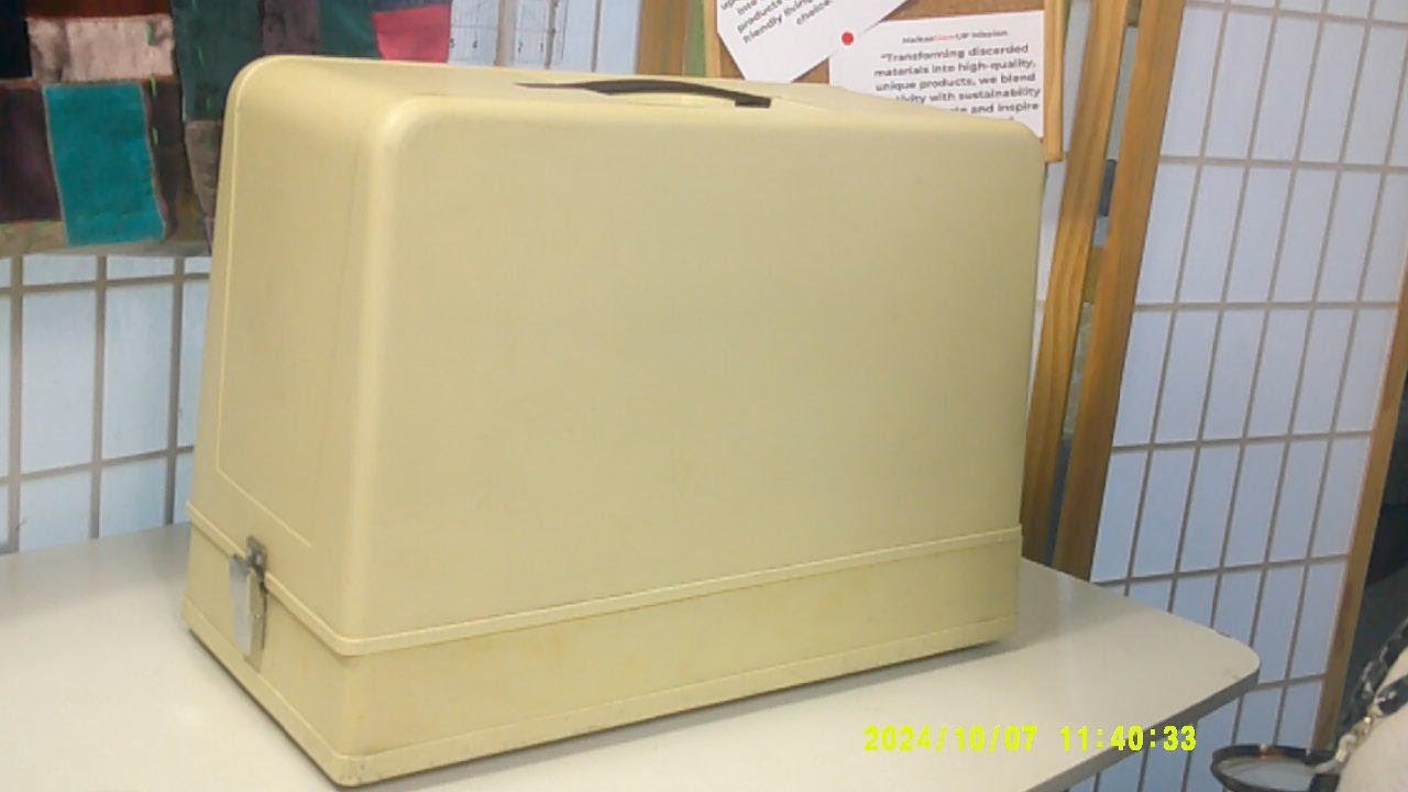 "Reviewing My Vintage Atlantis Sewing Machine: A Second-hand Treasure ...