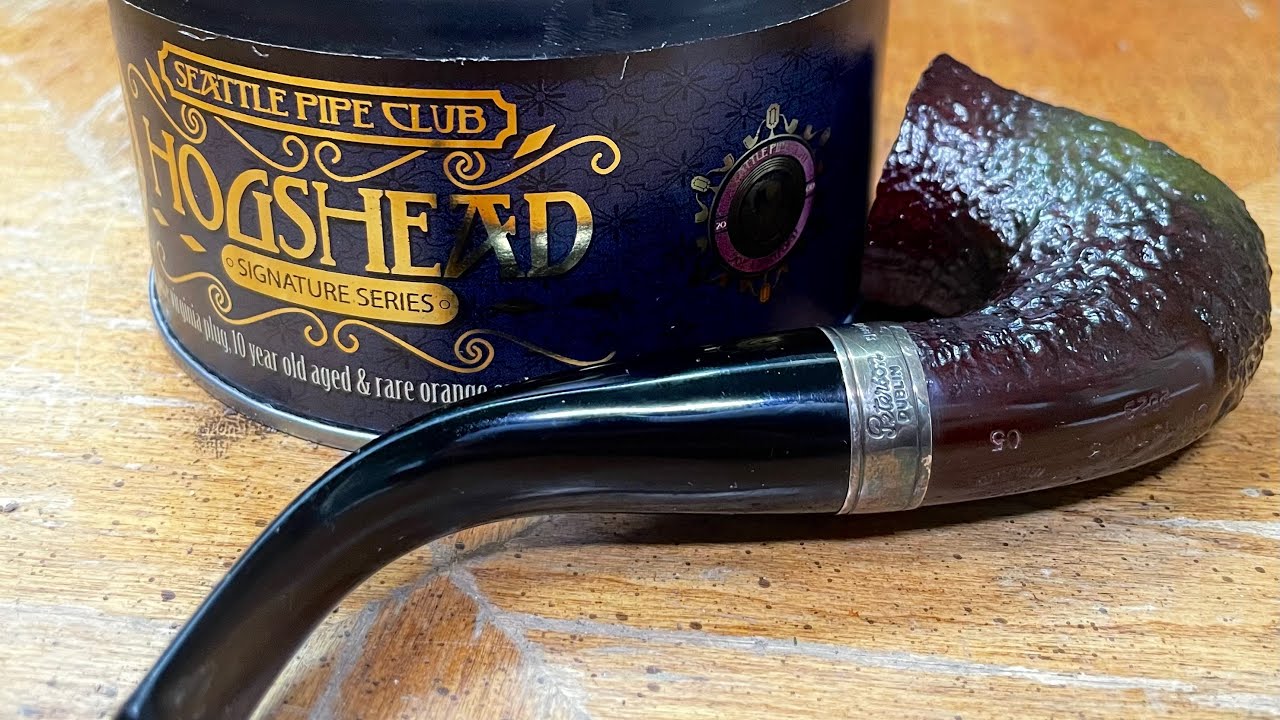 Fumando o tabaco Hogshead da Seattle Pipe Club - SPC - Fraternidade do ...
