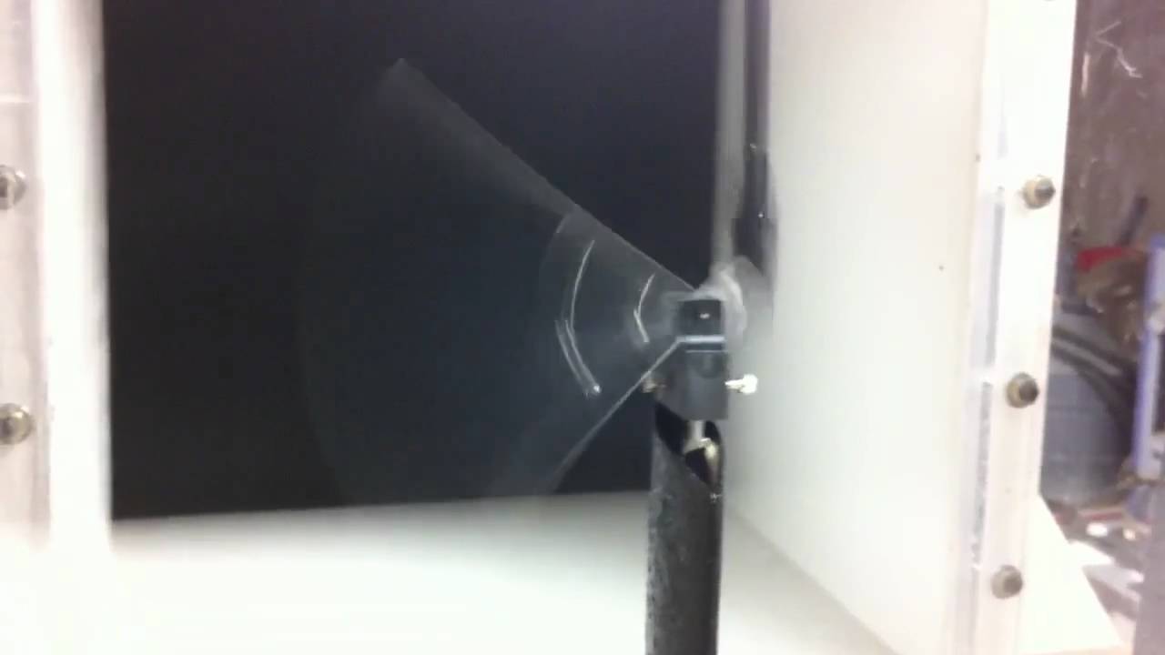 Mechanical oscillating wing - YouTube