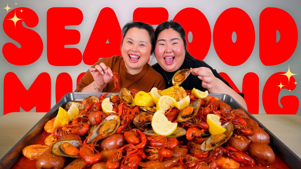 BIG SEAFOOD BOIL MUKBANG 먹방 EATING SHOW! + SHRIMP, LIVE CRAWFISH, AND ...