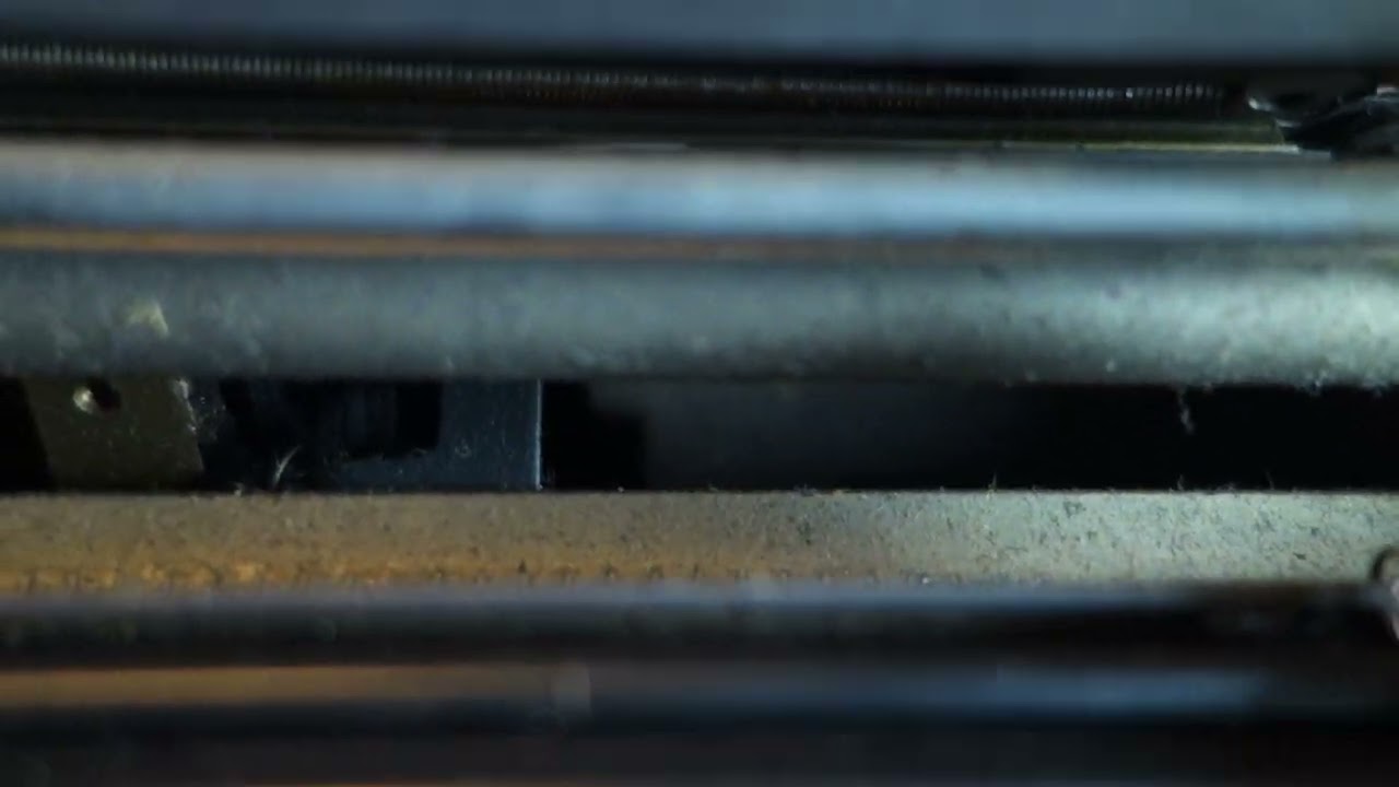 Carriage release and rack, Royal KMM typewriter (part 2) - YouTube