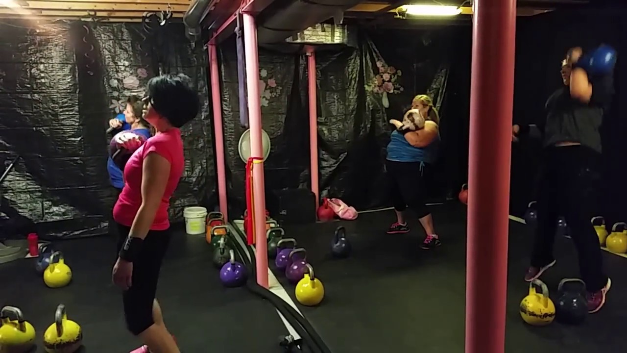 Kettlebell Clean and Press - YouTube