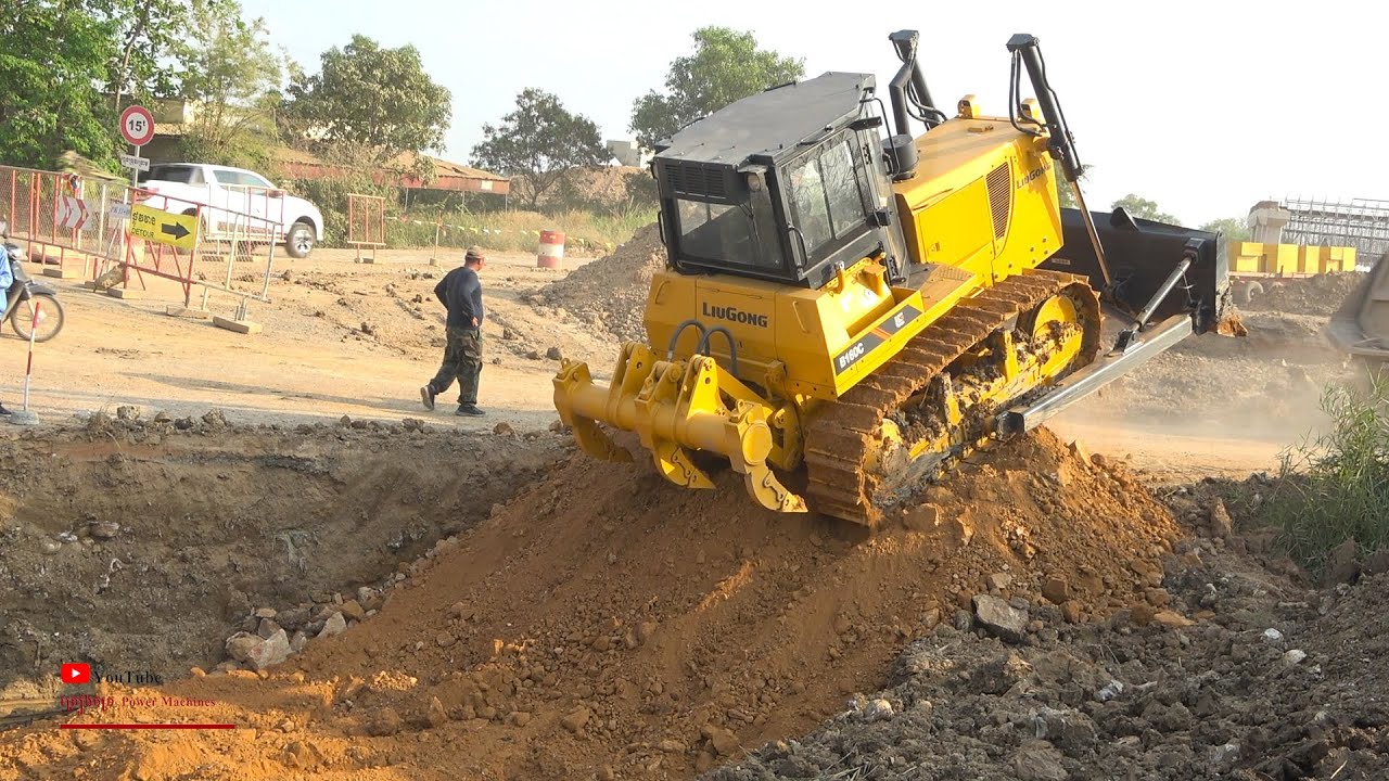 Start New Operator Driver New Bulldozer Fly Worker Building Techniques ...