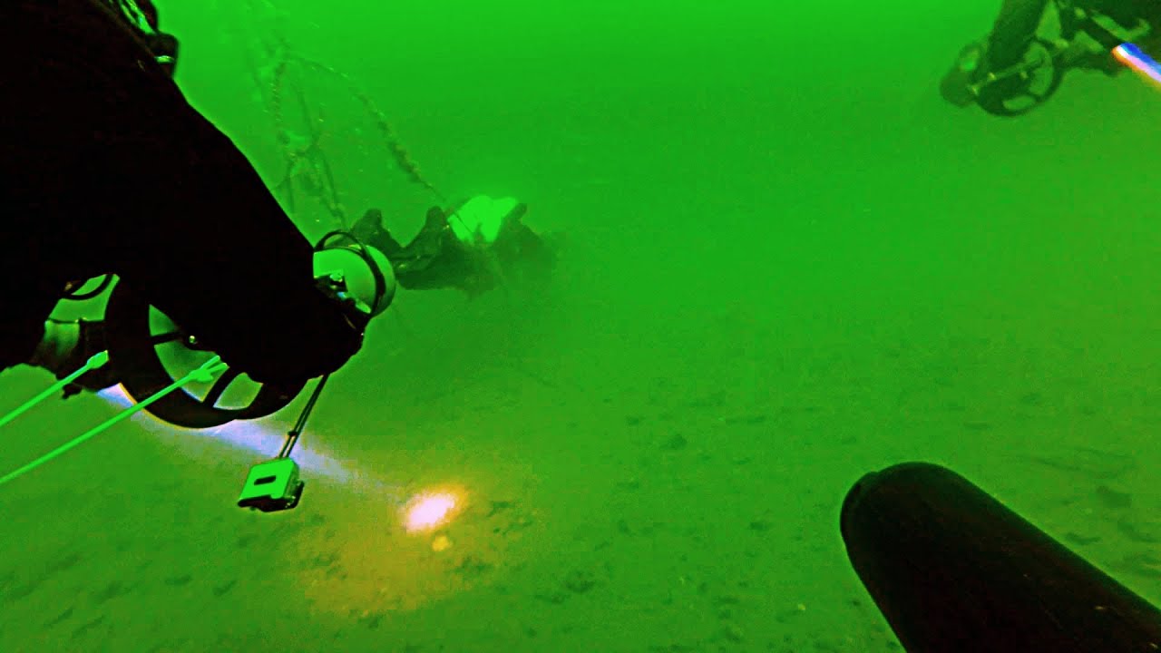 Underwater scooter diving with BAUS - YouTube
